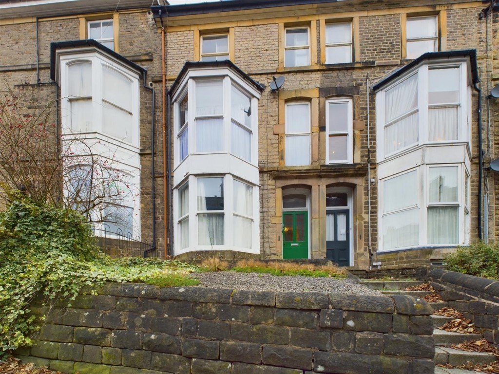 Belmont Terrace, Buxton, 2 bedroom, House - Mid Terrace
